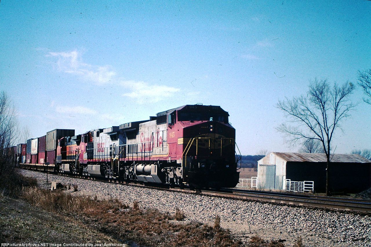 ATSF 945